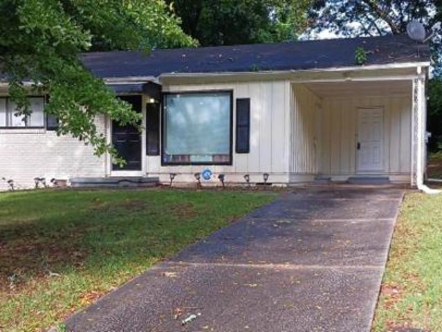 916 Kennesaw Dr, Forest Park, GA 30297