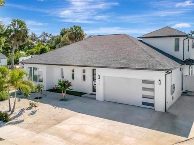 916 Highland St, Sarasota, FL 34234