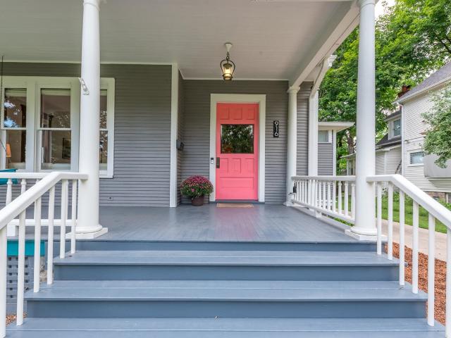 916 Olivia Avenue