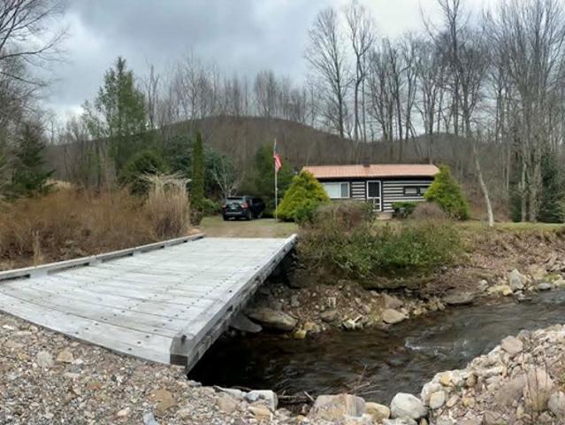 916 Laurel Valley Rd
