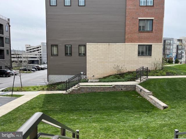 916 Lakeview Court # 36 UPPER