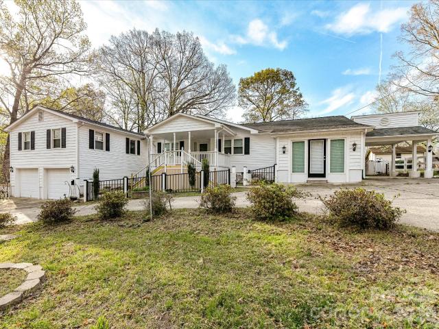 916 Lakewood Drive