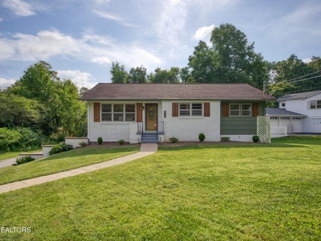 916 Mallory Rd, Knoxville, TN 37919