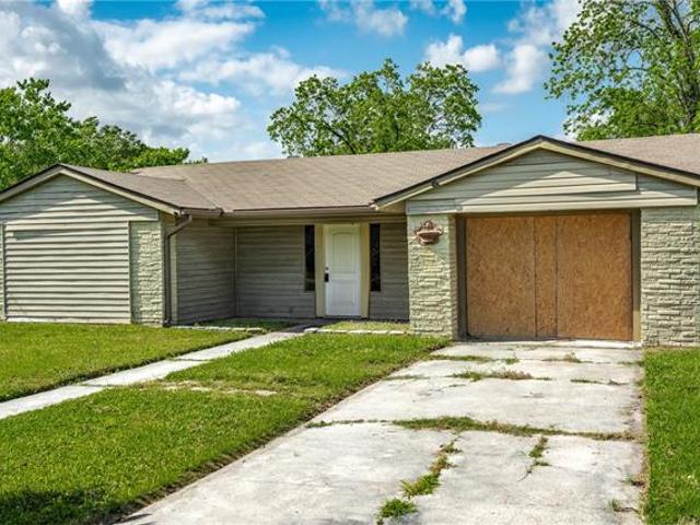 916 Melanie Dr, Sulphur, LA 70663 | MLS #2556 | Compass