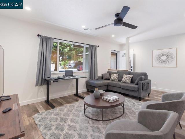 916 N Estates Dr