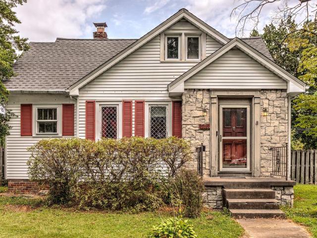 916 S Villa Drive