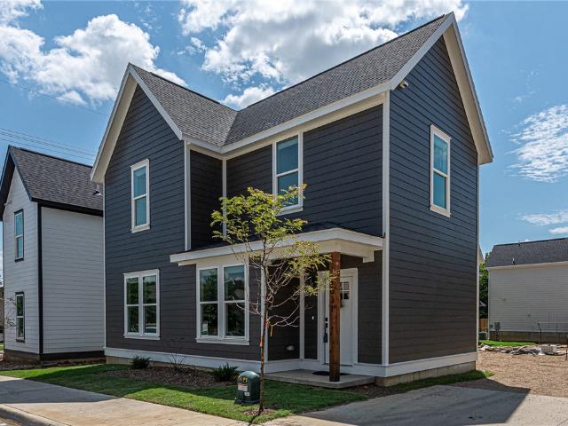 916 S Laramie Heights