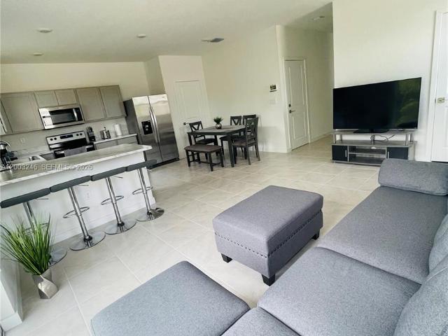 916 SE 19th St, Unit 916, Homestead, FL 33034 | MLS #A12003