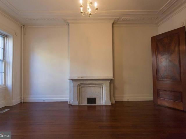 916 Spruce Street # 2R
