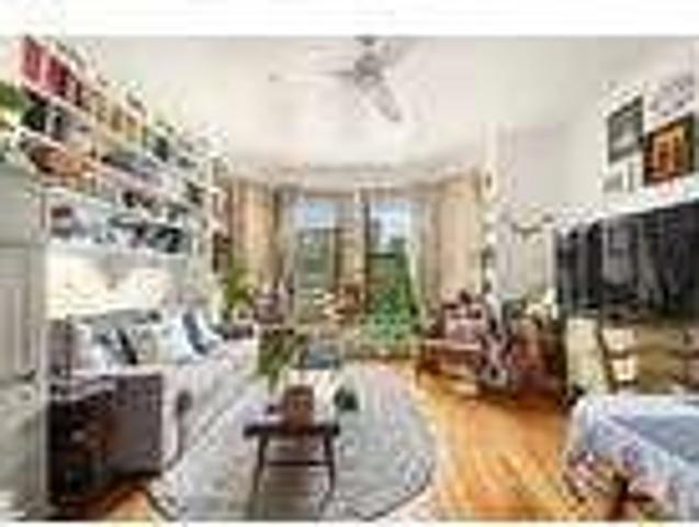 916 St Nicholas Ave #2, New York, NY 10032
