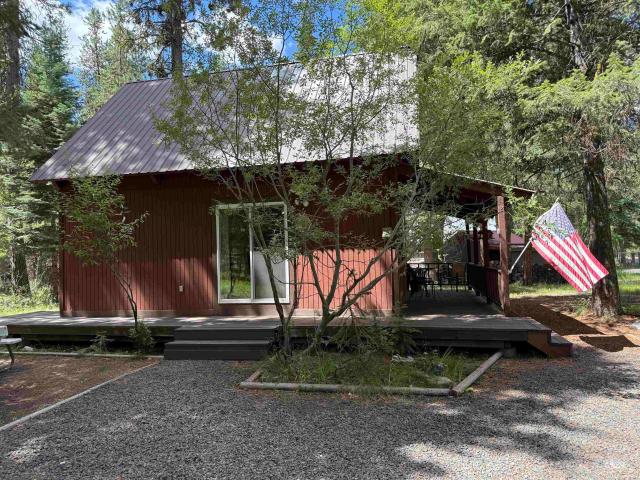 916 Strawberry Ln