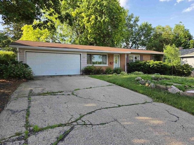 916 Roby Rd, Stoughton, WI 53589