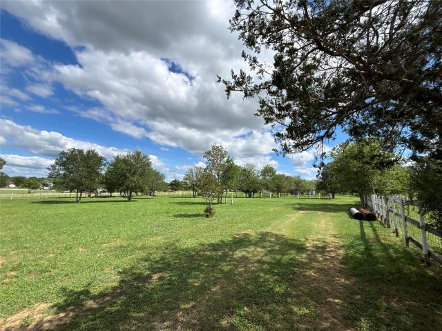 916 Rolling Oaks Dr