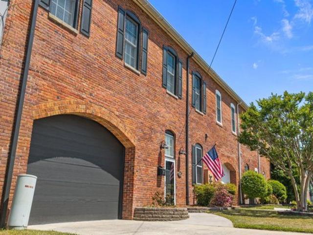 916 W 3rd St Units 10 & 11, Washington, NC 27889