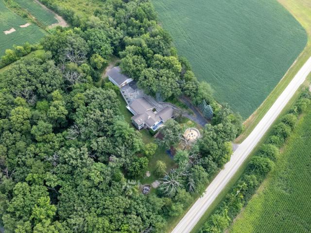 916 W Town Line Road