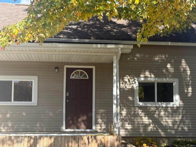 916 W Harrison St, Hartford City, IN 47348