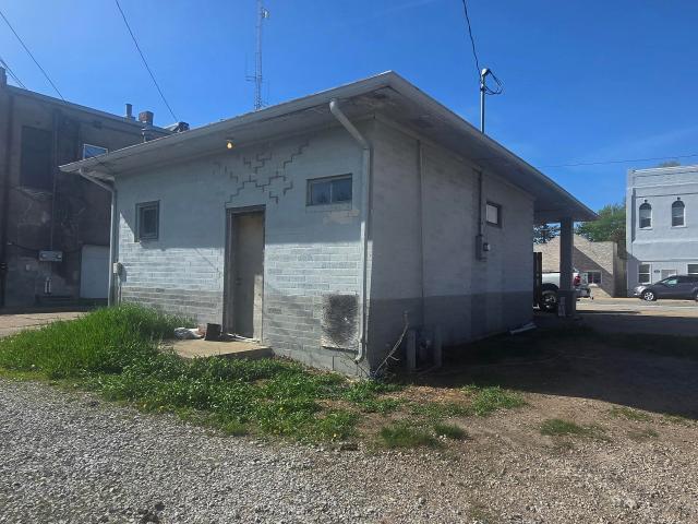 916 W Mamie Eisenhower Avenue