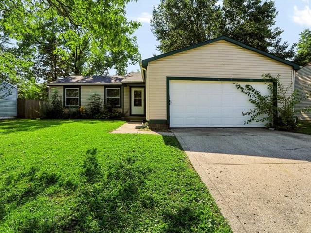 916 Waring Dr E, Indianapolis, IN 46229