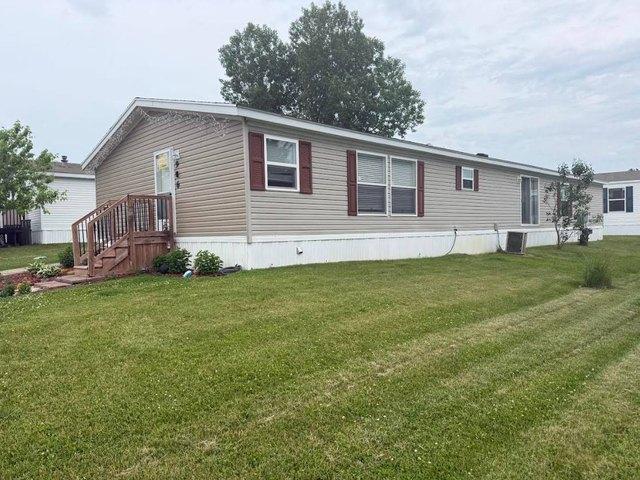 916 Wintergreen Dr, Hastings, MI 49058