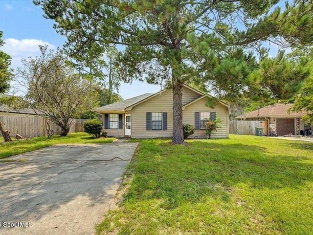 916 Wrenwood Ln, Hinesville, GA 31313