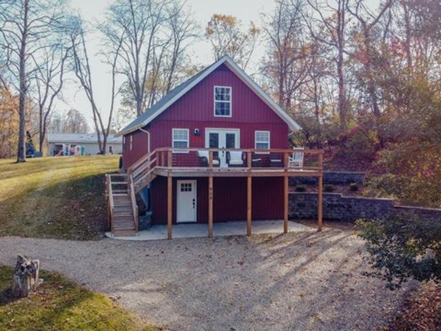916 Valleywood Heights Dr, Howard, OH 43028