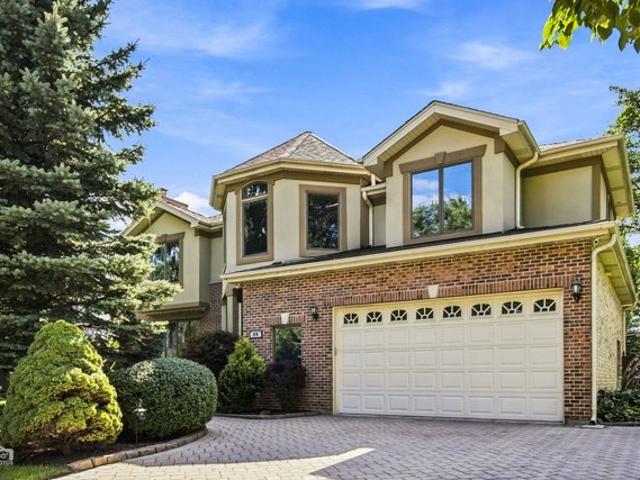 916I S Oka Ave, Mount Prospect, IL 60056