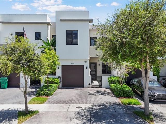 9174 SW 5th Ln, Miami, FL 33174
