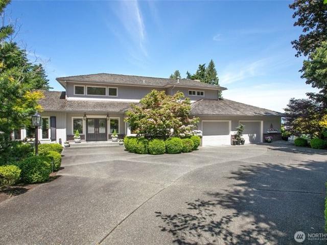 9175 Belted Kingfisher Rd, Blaine, WA 98230