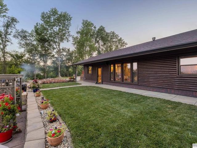 9175 Casey Ln, Blair, NE 68008