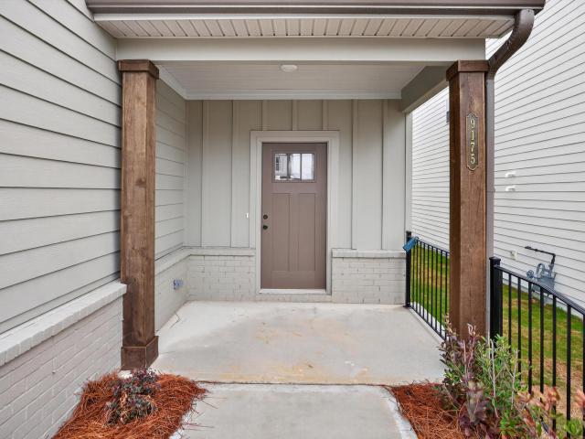 9175 Glimmer Ln, Ooltewah, TN 37363 | MLS #1530 | Compass