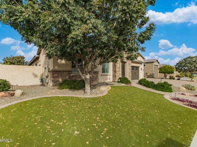 9176 W Sands Dr, Peoria, AZ 85383 | MLS #6970 | Compass