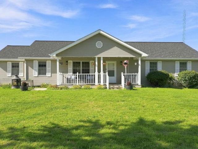 9170 E Division Rd, Knox, IN 46534