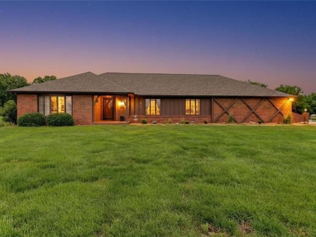 917 Country Club Drive