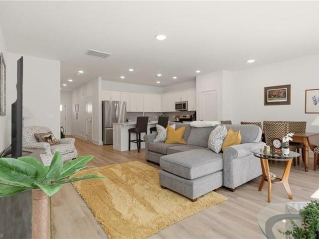 917 Cannon Crossing Cir, Greensboro, NC 27410