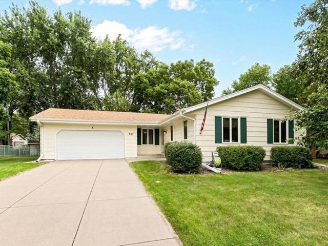 917 Arbogast St, Shoreview, MN 55126
