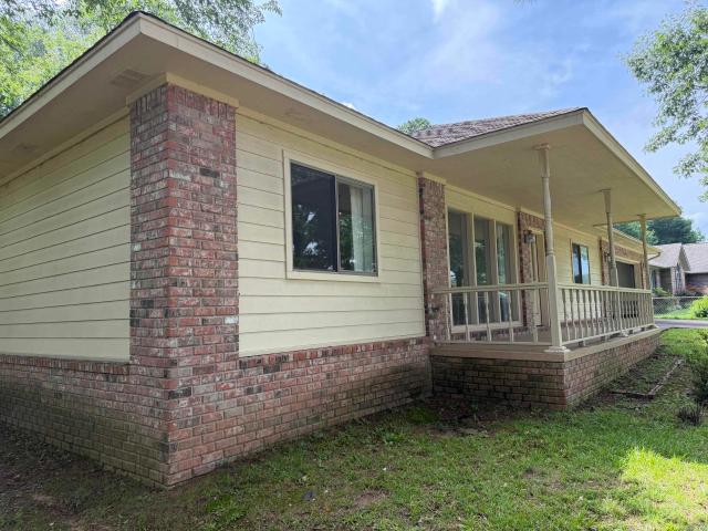 917 Dogwood Ln