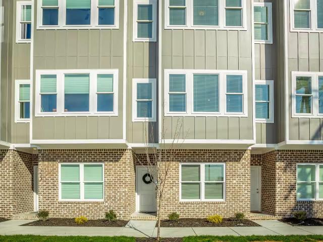 917 E 17th Street # 105