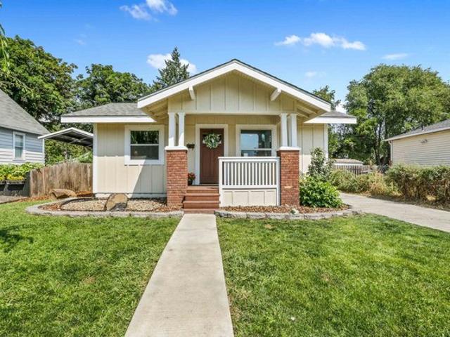 917 E Lacrosse Ave, Spokane, WA 99207