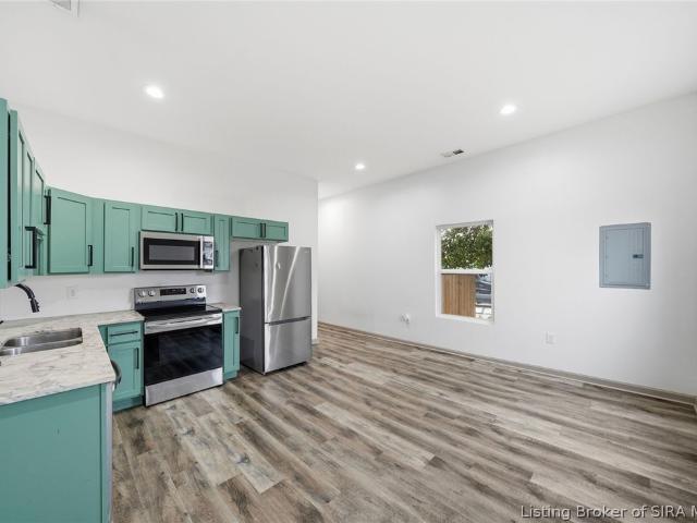 917 Fulton Street