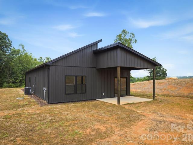 917 Overlook Drive SW
