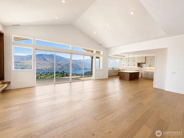 917 Long Dr, Chelan, WA 98816
