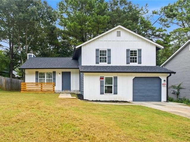 917 Lake Watch Dr, Stone Mountain, GA 30088