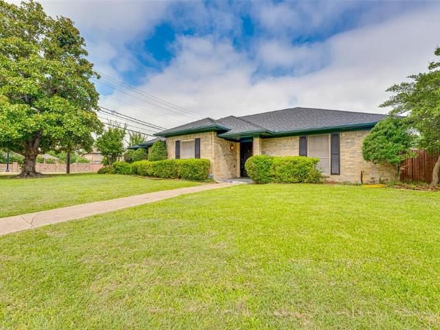 917 Meadowgate Drive