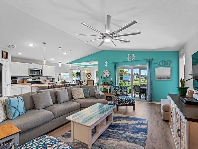 917 NW 13th Ave, Cape Coral, FL 33993