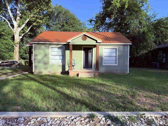 917 Sherrill St, Winnsboro, TX 75494