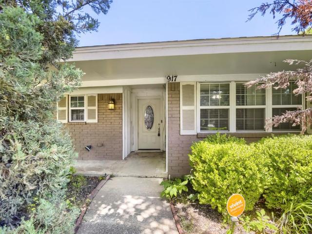 917 Stratford Drive