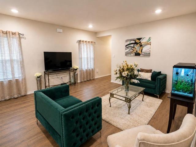 917 Sunrise Lane
