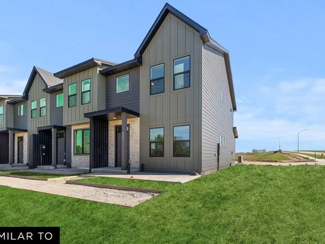 917 Percheron Ln, Norwalk, IA 50211