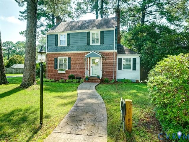 917 Pine Ridge Road