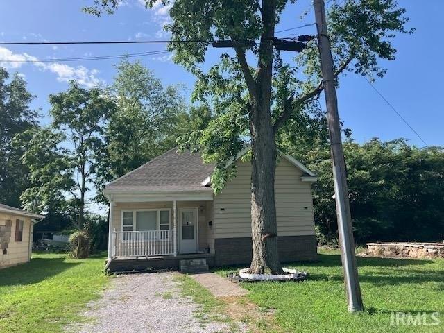 917 W 4th St, Mount Carmel, IL 62863